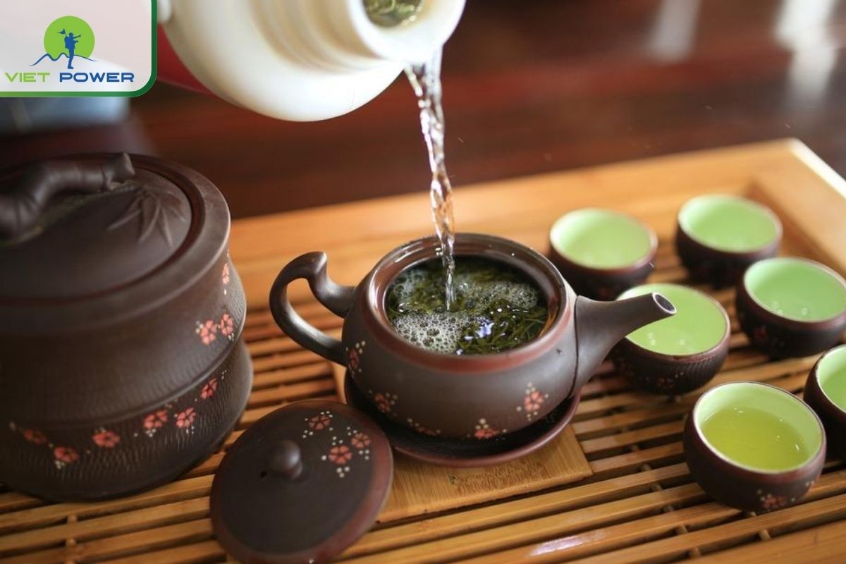 What’s on a Vietnamese Tea Ceremony Tray? (Complete Guide)